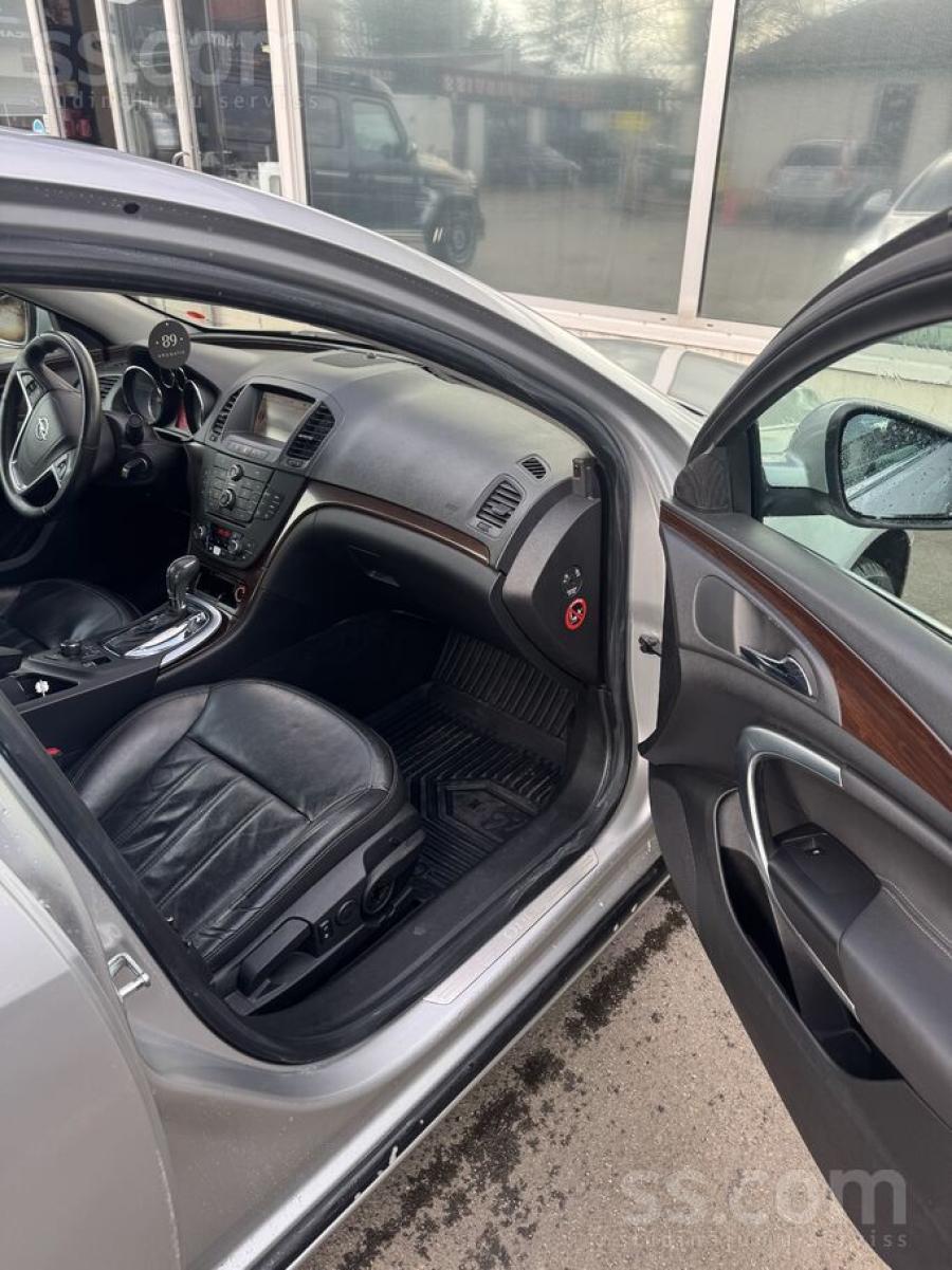 Pelēks Opel Insignia 2009 Rīga, ar dzinēja tilpumu 2.00 L un nobraukumu 188 tūkst. km par 3000 €, foto 4 vietnē AUTOMOTO.COM.LV