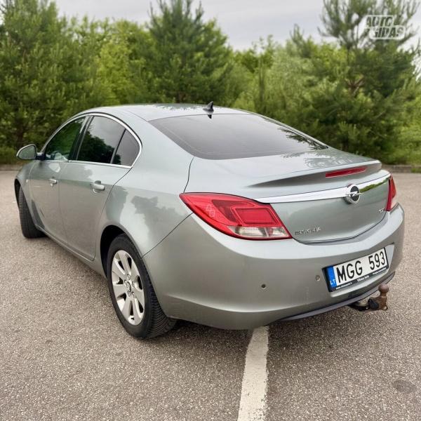 Grey Opel Insignia 2009 in Ukmerge, with an engine capacity of 2.00 L and mileage of 371 thousand km for 2750 €, photo 6 on AUTOMOTO.COM.LV