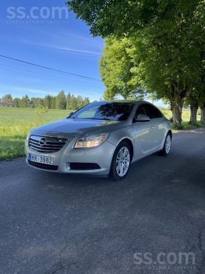 Pelēks Opel Insignia 2009 Rīga, ar dzinēja tilpumu 2.00 L un nobraukumu 305 tūkst. km par 2800 €, foto  vietnē AUTOMOTO.COM.LV