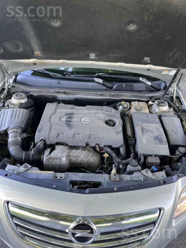 Grey Opel Insignia 2009 in Riga, with an engine capacity of 2.00 L and mileage of 305 thousand km for 2800 €, photo 7 on AUTOMOTO.COM.LV