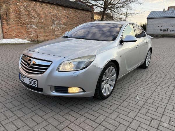 Grey Opel Insignia 2009 in Kedainiai, with an engine capacity of 2.00 L and mileage of 229 thousand km for 2150 €, photo 3 on AUTOMOTO.COM.LV