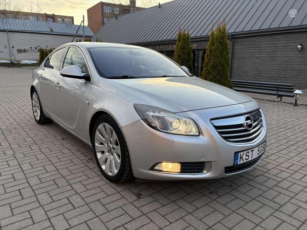 Grey Opel Insignia 2009 in Kedainiai, with an engine capacity of 2.00 L and mileage of 229 thousand km for 2150 €, photo 5 on AUTOMOTO.COM.LV