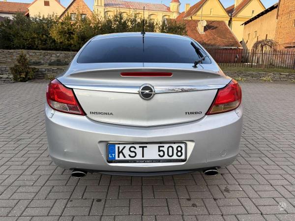Grey Opel Insignia 2009 in Kedainiai, with an engine capacity of 2.00 L and mileage of 229 thousand km for 2150 €, photo 8 on AUTOMOTO.COM.LV
