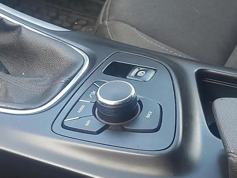 Pelēks Opel Insignia 2009 Rīga, ar dzinēja tilpumu 2.00 L un nobraukumu 216 tūkst. km par 3200 €, foto 10 vietnē AUTOMOTO.COM.LV