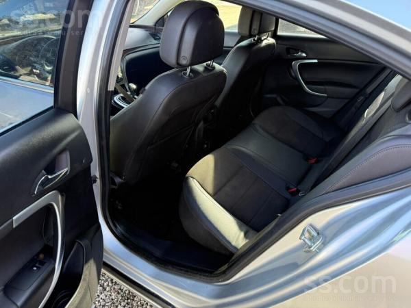 Pelēks Opel Insignia 2009 Rīga, ar dzinēja tilpumu 2.00 L un nobraukumu 270 tūkst. km par 1700 €, foto 5 vietnē AUTOMOTO.COM.LV
