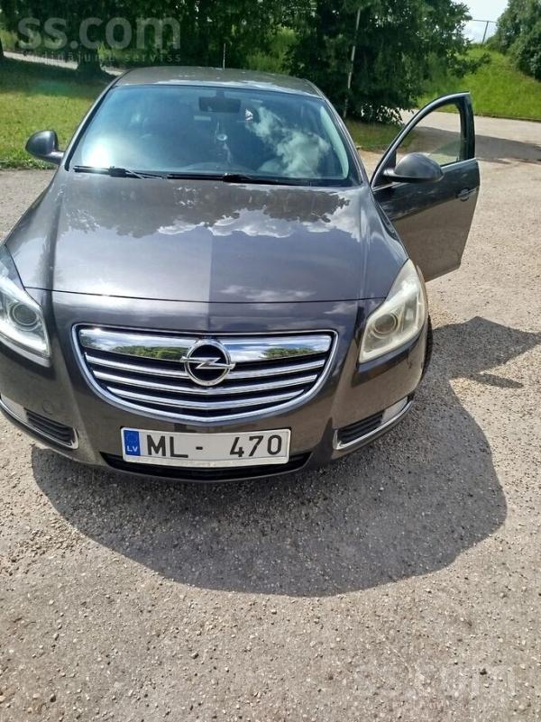 Pelēks Opel Insignia 2009 Kuldīga, ar dzinēja tilpumu 2.00 L un nobraukumu 348 tūkst. km par 2550 €, foto 1 vietnē AUTOMOTO.COM.LV