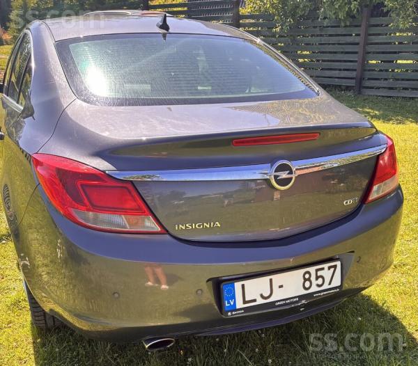 Pelēks Opel Insignia 2009 Alūksne, ar dzinēja tilpumu 2.00 L un nobraukumu 324 tūkst. km par 3200 €, foto 4 vietnē AUTOMOTO.COM.LV