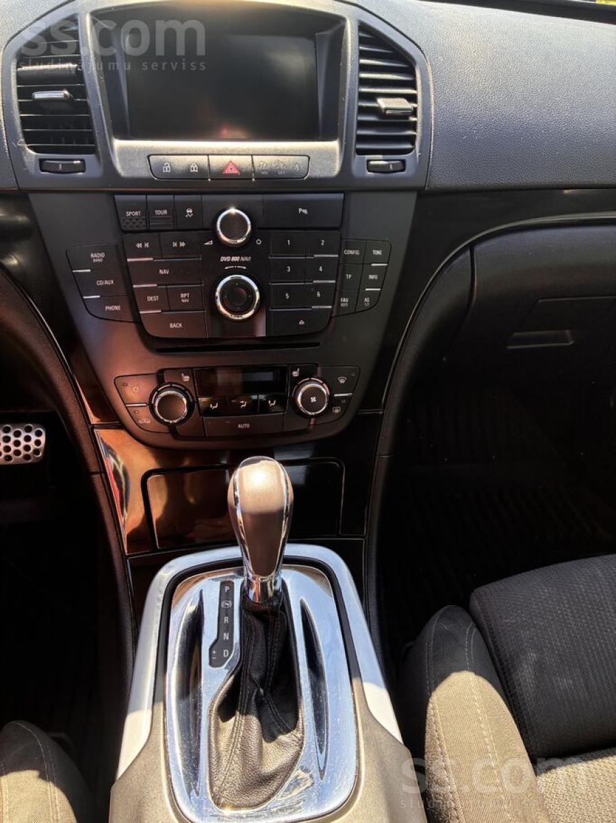 Pelēks Opel Insignia 2009 Alūksne, ar dzinēja tilpumu 2.00 L un nobraukumu 324 tūkst. km par 3200 €, foto 6 vietnē AUTOMOTO.COM.LV