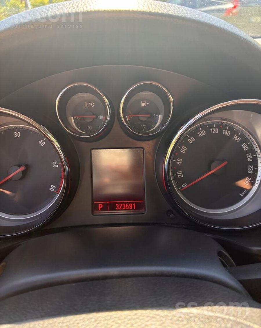Pelēks Opel Insignia 2009 Alūksne, ar dzinēja tilpumu 2.00 L un nobraukumu 324 tūkst. km par 3200 €, foto 8 vietnē AUTOMOTO.COM.LV