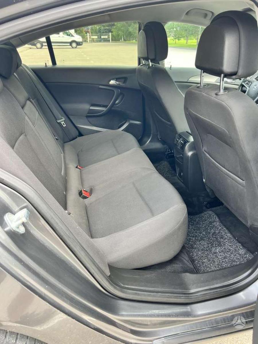 Pelēks Opel Insignia 2009 Marijampole, ar dzinēja tilpumu 1.80 L un nobraukumu 350 tūkst. km par 2400 €, foto 14 vietnē AUTOMOTO.COM.LV