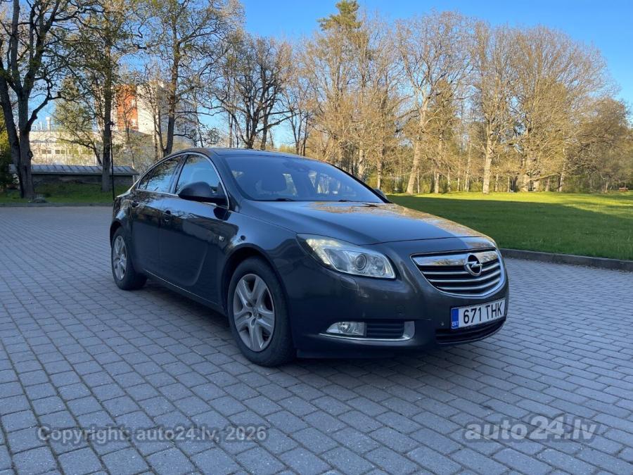 Grey Opel Insignia 2009 in Tallinn, with an engine capacity of 2.00 L and mileage of 195 thousand km for 3900 €, photo 8 on AUTOMOTO.COM.LV