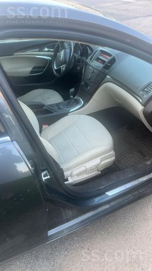 Pelēks Opel Insignia 2009 Rīga, ar dzinēja tilpumu 2.00 L un nobraukumu 177 tūkst. km par 1700 €, foto 7 vietnē AUTOMOTO.COM.LV