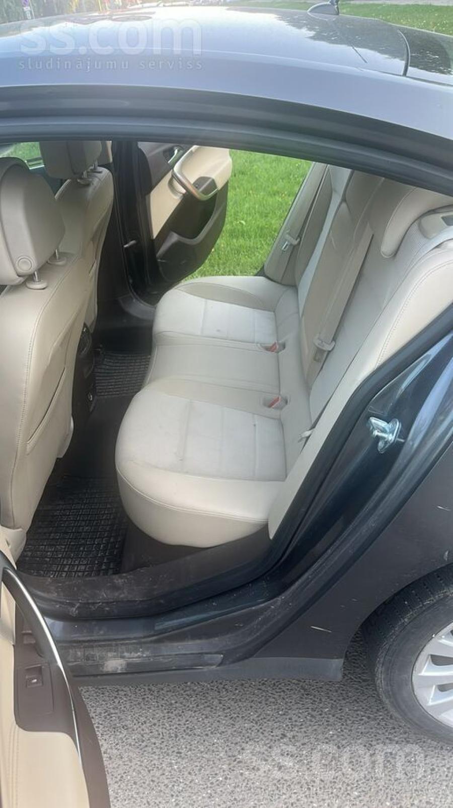 Pelēks Opel Insignia 2009 Rīga, ar dzinēja tilpumu 2.00 L un nobraukumu 177 tūkst. km par 1700 €, foto 9 vietnē AUTOMOTO.COM.LV