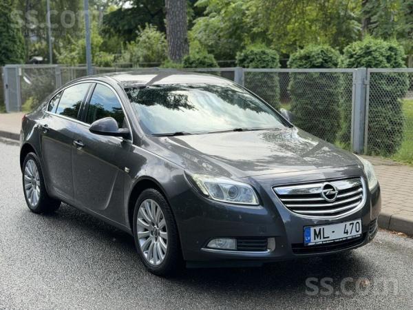 Pelēks Opel Insignia 2009 Valmiera, ar dzinēja tilpumu 2.00 L un nobraukumu 347 tūkst. km par 2490 €, foto 1 vietnē AUTOMOTO.COM.LV