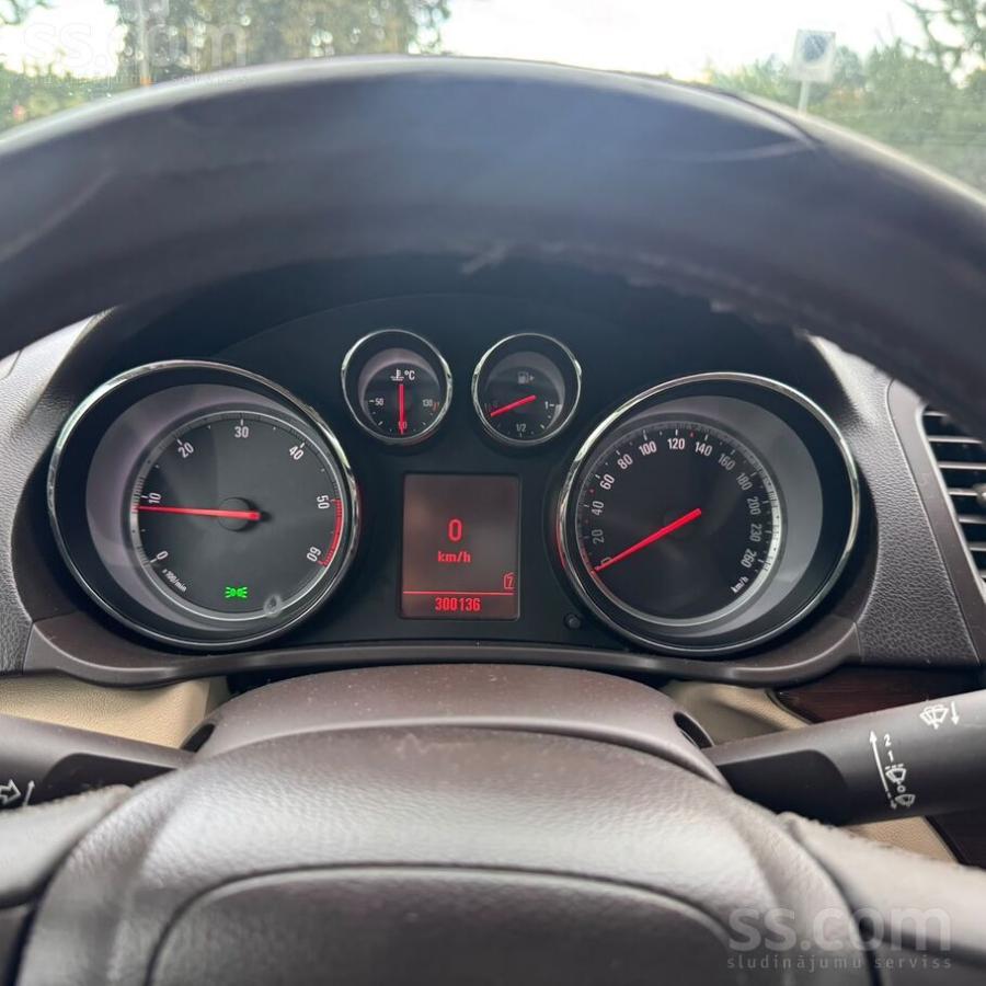 Pelēks Opel Insignia 2009 Daugavpils, ar dzinēja tilpumu 2.00 L un nobraukumu 301 tūkst. km par 2000 €, foto 6 vietnē AUTOMOTO.COM.LV