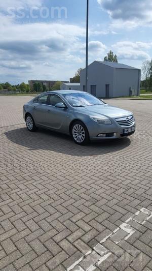 Pelēks Opel Insignia 2010 Valmiera, ar dzinēja tilpumu 1.60 L un nobraukumu 304 tūkst. km par 2800 €, foto 2 vietnē AUTOMOTO.COM.LV