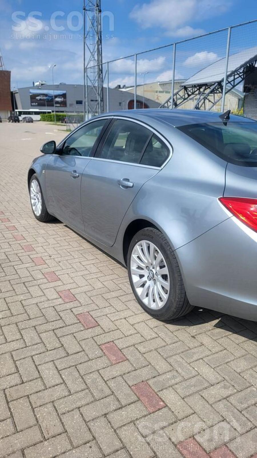 Pelēks Opel Insignia 2010 Valmiera, ar dzinēja tilpumu 1.60 L un nobraukumu 304 tūkst. km par 2800 €, foto 4 vietnē AUTOMOTO.COM.LV