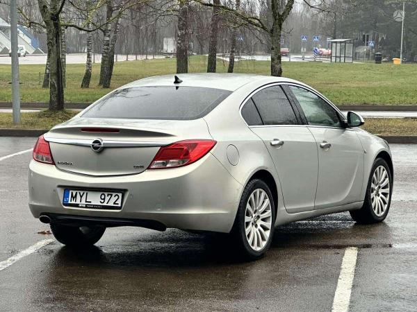 Grey Opel Insignia 2010 in Vilnius, with an engine capacity of 1.96 L and mileage of 249 thousand km for 3500 €, photo 6 on AUTOMOTO.COM.LV