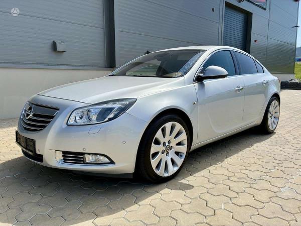 Pelēks Opel Insignia 2010 Kauņa, ar dzinēja tilpumu 1.96 L un nobraukumu 294 tūkst. km par 4299 €, foto 1 vietnē AUTOMOTO.COM.LV