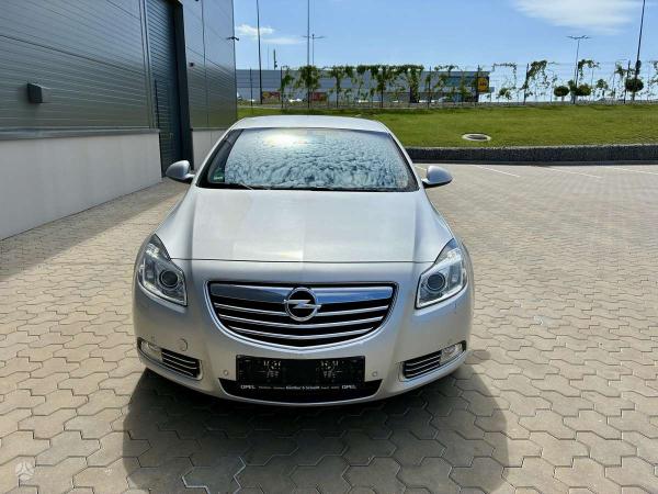 Pelēks Opel Insignia 2010 Kauņa, ar dzinēja tilpumu 1.96 L un nobraukumu 294 tūkst. km par 4299 €, foto 2 vietnē AUTOMOTO.COM.LV