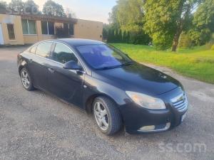 Pelēks Opel Insignia 2010 Valmiera, ar dzinēja tilpumu 2.00 L un nobraukumu 350 tūkst. km par 2100 €, foto 3 vietnē AUTOMOTO.COM.LV