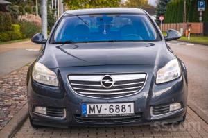 Grey Opel Insignia 2010 in Riga, with an engine capacity of 2.00 L and mileage of 255 thousand km for 2290 €, photo 3 on AUTOMOTO.COM.LV