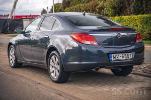 Grey Opel Insignia 2010 in Riga, with an engine capacity of 2.00 L and mileage of 255 thousand km for 2290 €, photo 7 on AUTOMOTO.COM.LV