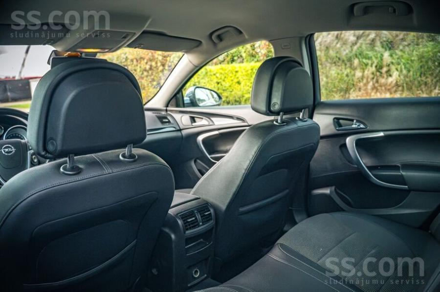 Grey Opel Insignia 2010 in Riga, with an engine capacity of 2.00 L and mileage of 255 thousand km for 2290 €, photo 14 on AUTOMOTO.COM.LV