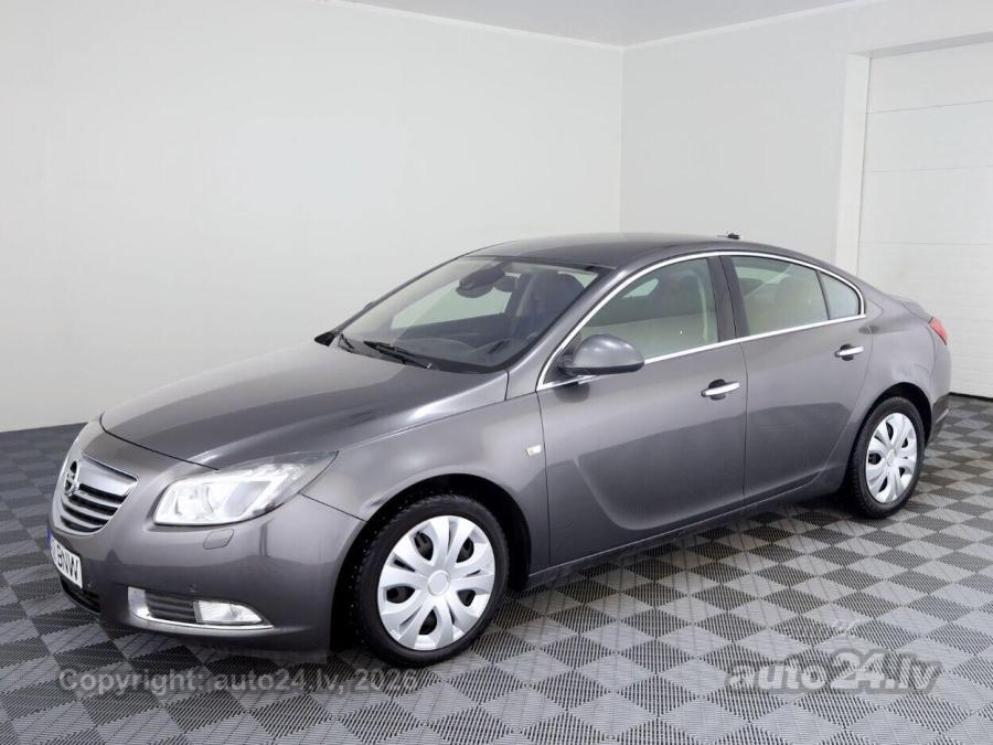 Grey Opel Insignia 2011 in Tallinn, with an engine capacity of 2.00 L and mileage of 274 thousand km for 1499 €, photo 2 on AUTOMOTO.COM.LV