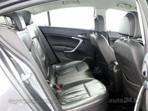 Grey Opel Insignia 2011 in Tallinn, with an engine capacity of 2.00 L and mileage of 274 thousand km for 1499 €, photo 7 on AUTOMOTO.COM.LV