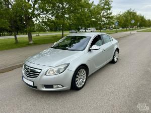 Pelēks Opel Insignia 2011 Kauņa, ar dzinēja tilpumu 2.00 L un nobraukumu 252 tūkst. km par 2450 €, foto  vietnē AUTOMOTO.COM.LV