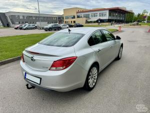 Grey Opel Insignia 2011 in Kaunas, with an engine capacity of 2.00 L and mileage of 252 thousand km for 2450 €, photo 4 on AUTOMOTO.COM.LV