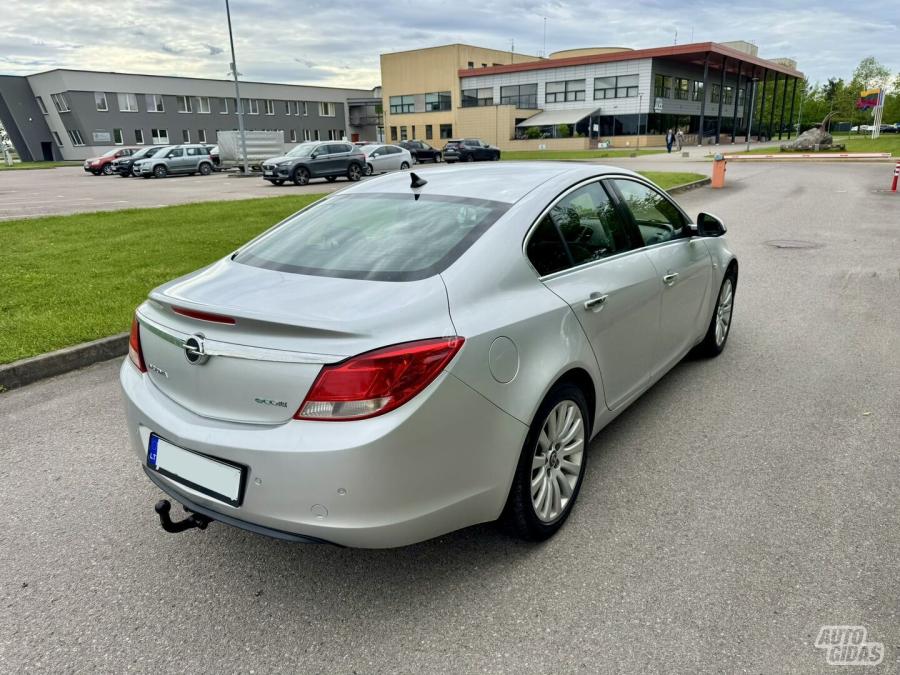 Grey Opel Insignia 2011 in Kaunas, with an engine capacity of 2.00 L and mileage of 252 thousand km for 2450 €, photo 4 on AUTOMOTO.COM.LV