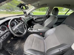 Grey Opel Insignia 2011 in Kaunas, with an engine capacity of 2.00 L and mileage of 252 thousand km for 2450 €, photo 6 on AUTOMOTO.COM.LV