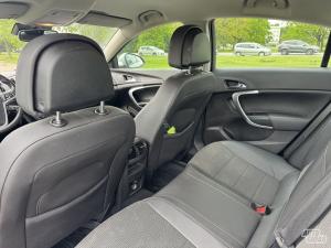 Grey Opel Insignia 2011 in Kaunas, with an engine capacity of 2.00 L and mileage of 252 thousand km for 2450 €, photo 7 on AUTOMOTO.COM.LV