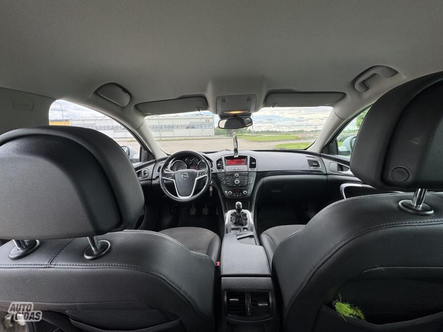 Grey Opel Insignia 2011 in Kaunas, with an engine capacity of 2.00 L and mileage of 252 thousand km for 2450 €, photo 8 on AUTOMOTO.COM.LV