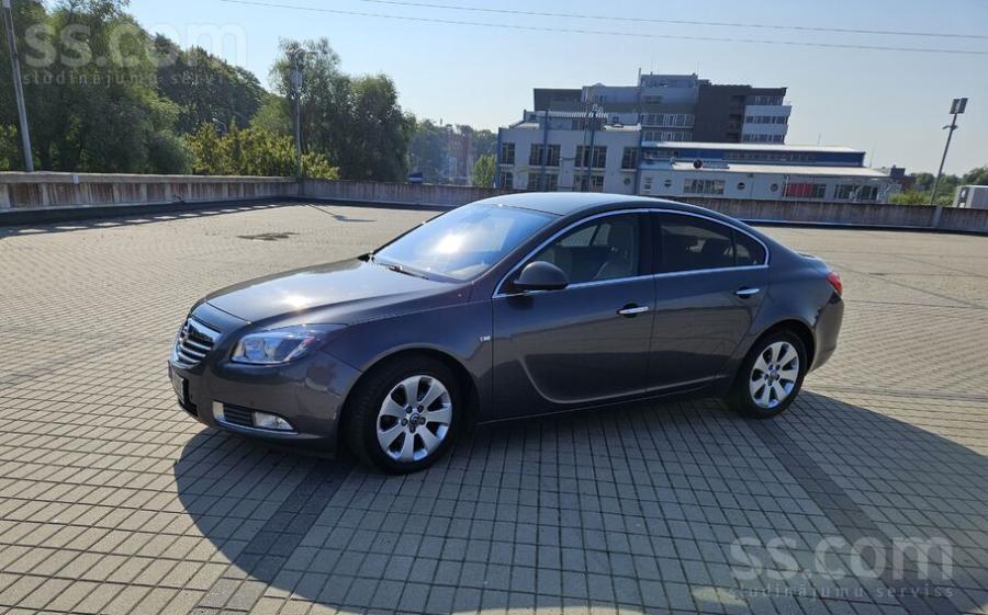 Pelēks Opel Insignia 2011 Rīga, ar dzinēja tilpumu 2.00 L un nobraukumu 238 tūkst. km par 3950 €, foto 1 vietnē AUTOMOTO.COM.LV