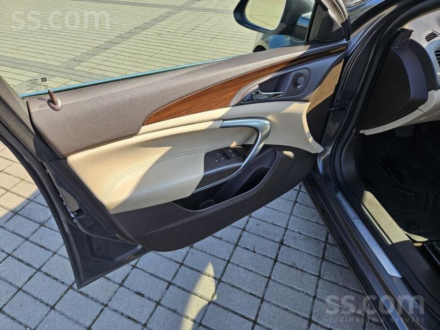 Pelēks Opel Insignia 2011 Rīga, ar dzinēja tilpumu 2.00 L un nobraukumu 238 tūkst. km par 3950 €, foto 7 vietnē AUTOMOTO.COM.LV