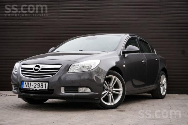 Grey Opel Insignia 2011 in Riga, with an engine capacity of 2.00 L and mileage of 320 thousand km for 4290 €, photo 1 on AUTOMOTO.COM.LV