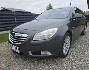 Grey Opel Insignia 2011 in Mazeikiai, with an engine capacity of 1.96 L and mileage of 221 thousand km for 3000 €, photo 3 on AUTOMOTO.COM.LV