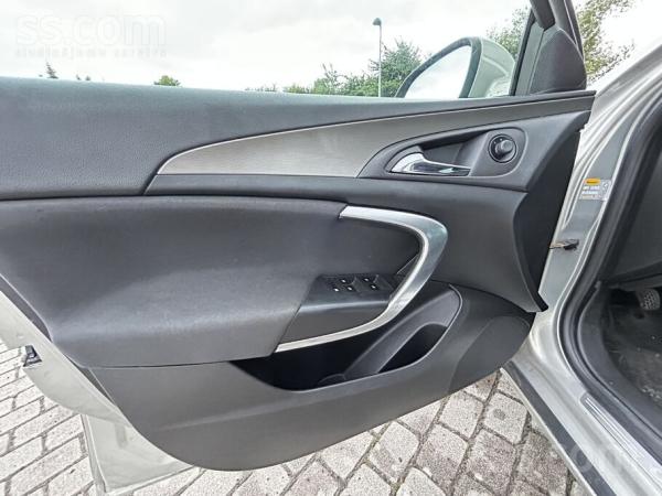 Pelēks Opel Insignia 2011 Jelgava, ar dzinēja tilpumu 1.80 L un nobraukumu 185 tūkst. km par 3499 €, foto 6 vietnē AUTOMOTO.COM.LV