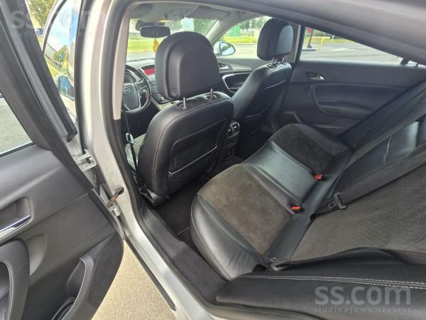 Pelēks Opel Insignia 2011 Rīga, ar dzinēja tilpumu 2.00 L un nobraukumu 256 tūkst. km par 2600 €, foto 6 vietnē AUTOMOTO.COM.LV