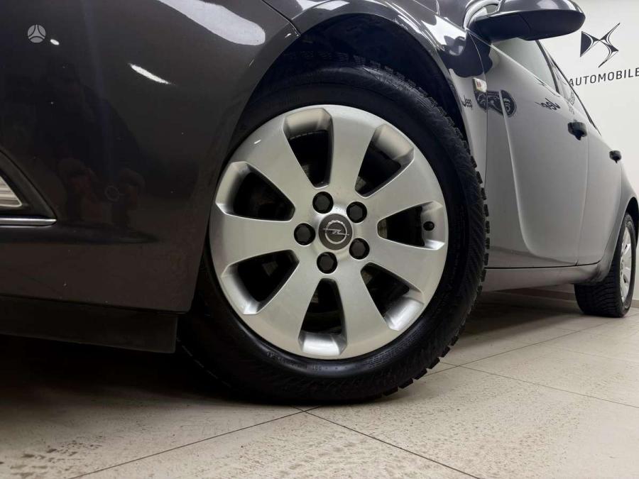 Grey Opel Insignia 2012 in Vilnius, with an engine capacity of 1.96 L and mileage of 248 thousand km for 5400 €, photo 30 on AUTOMOTO.COM.LV