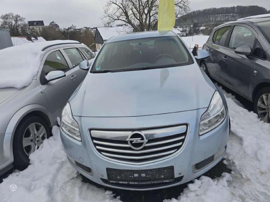 Grey Opel Insignia 2012 in Kaunas, with an engine capacity of 1.96 L and mileage of 216 thousand km for 2222 €, photo 3 on AUTOMOTO.COM.LV
