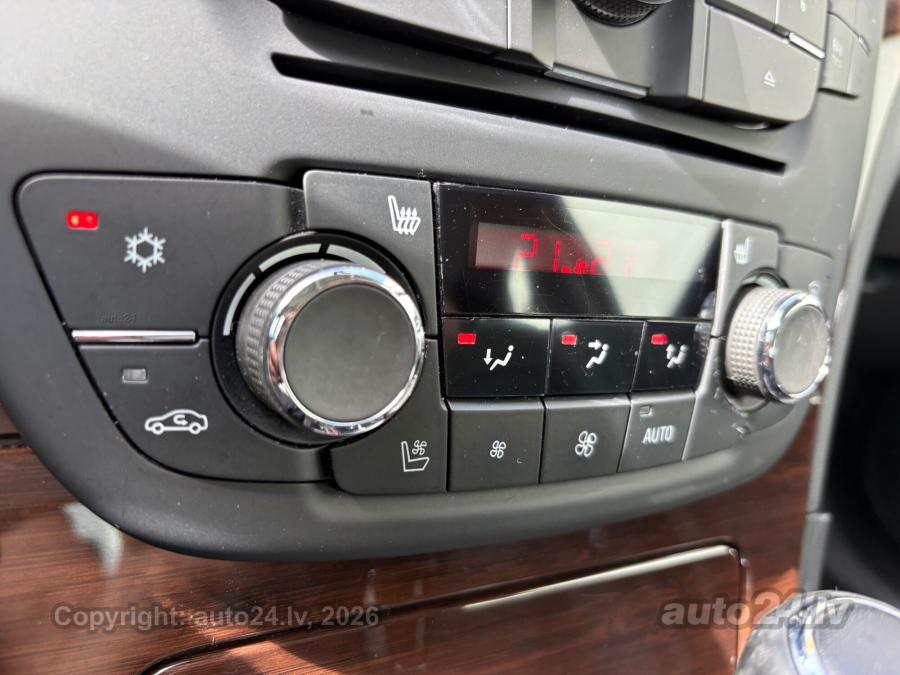 Pelēks Opel Insignia 2012 Tallina, ar dzinēja tilpumu 2.00 L un nobraukumu 169 tūkst. km par 7900 €, foto 15 vietnē AUTOMOTO.COM.LV