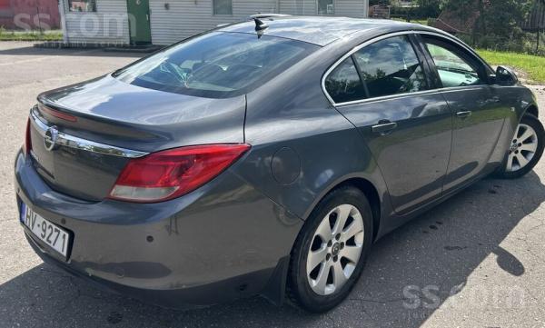 Pelēks Opel Insignia 2012 Rīga, ar dzinēja tilpumu 1.80 L un nobraukumu 280 tūkst. km par 2800 €, foto 7 vietnē AUTOMOTO.COM.LV