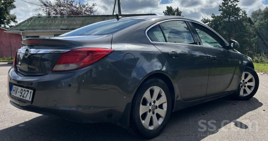 Pelēks Opel Insignia 2012 Rīga, ar dzinēja tilpumu 1.80 L un nobraukumu 280 tūkst. km par 2800 €, foto 9 vietnē AUTOMOTO.COM.LV