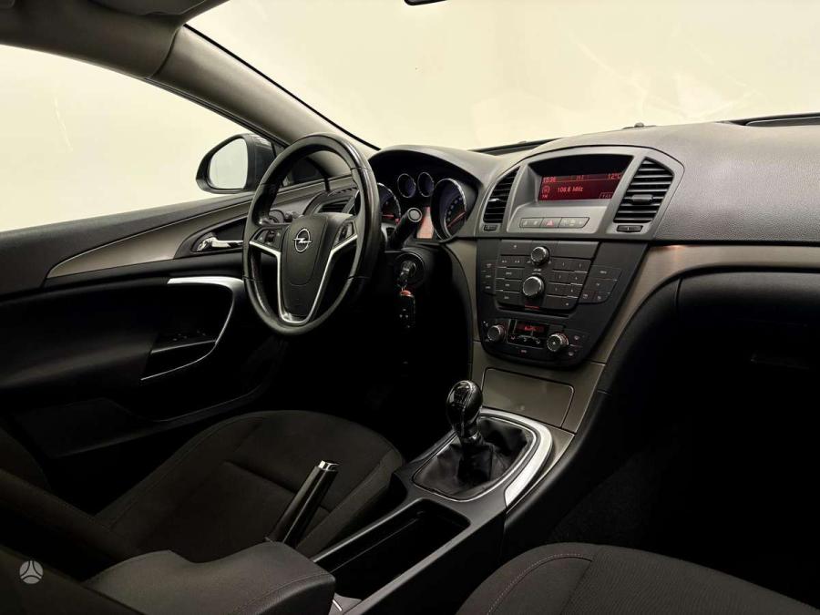 Pelēks Opel Insignia 2012 Viļņa, ar dzinēja tilpumu 1.96 L un nobraukumu 248 tūkst. km par 3490 €, foto 23 vietnē AUTOMOTO.COM.LV