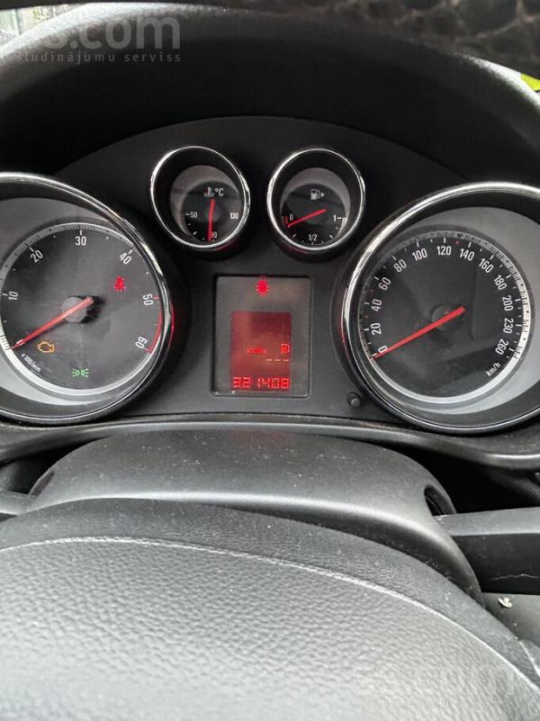 Grey Opel Insignia 2012 in Riga, with an engine capacity of 2.00 L and mileage of 320 thousand km for 3200 €, photo 6 on AUTOMOTO.COM.LV