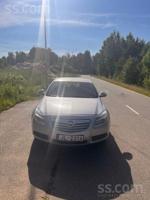 Pelēks Opel Insignia 2013 Tukums, ar dzinēja tilpumu 2.00 L un nobraukumu 170 tūkst. km par 1000 €, foto 4 vietnē AUTOMOTO.COM.LV